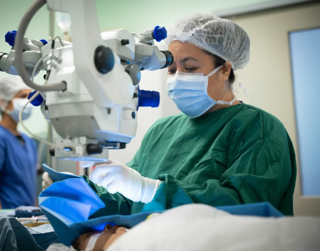 Short‐term outcomes of small incision cataract surgery - The Fred ...